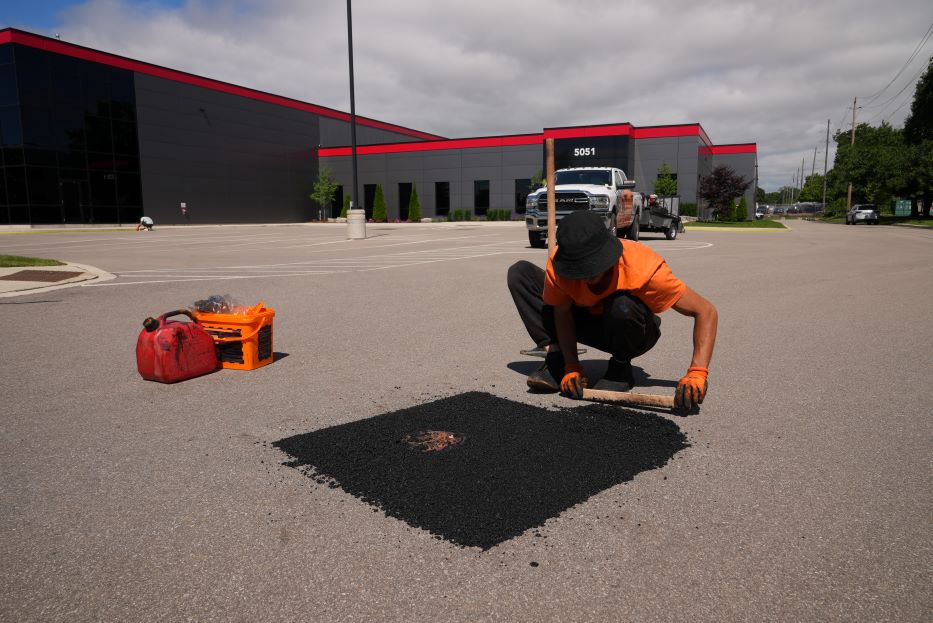 COLD PATCH ASPHALT THAT LASTS – INSTARMAC PERMANENT POTHOLE REPAIR ...